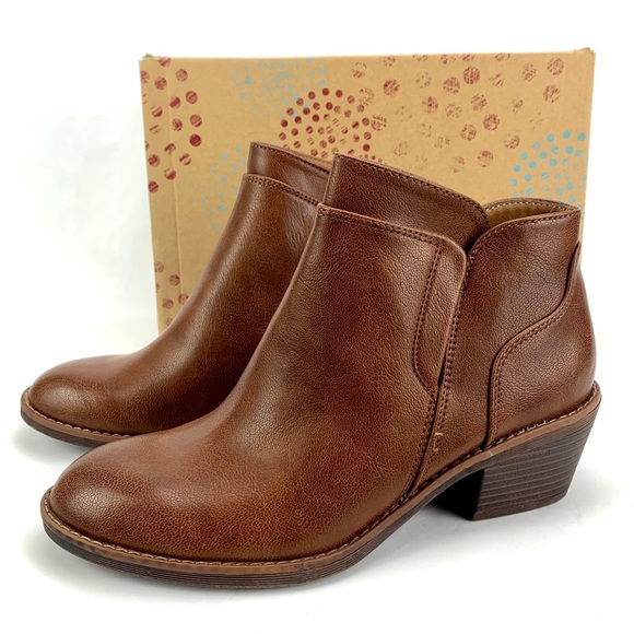 Sofft | Shoes | Eurosoft By Sofft Safari Ankle Boots Brown 6m | Poshmark